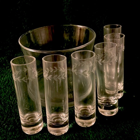 Pottery Barn | Dining | Pottery Barn Vodka Chiller 6 Glasses And One ...